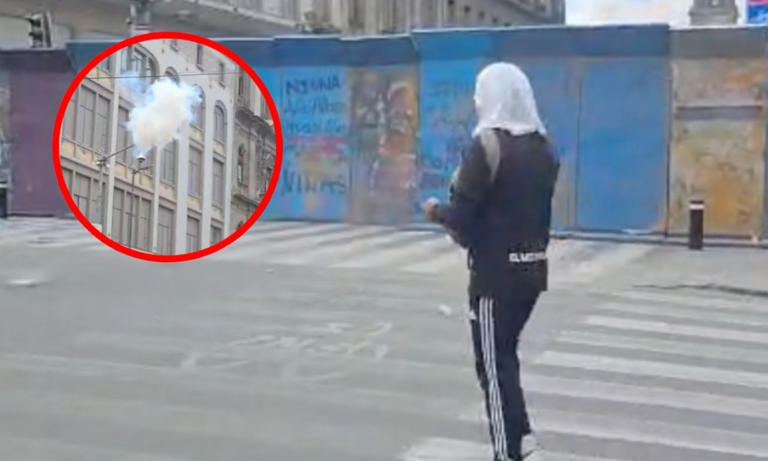 Video capta momento exacto en que encapuchado lanza artefacto explosivo ...