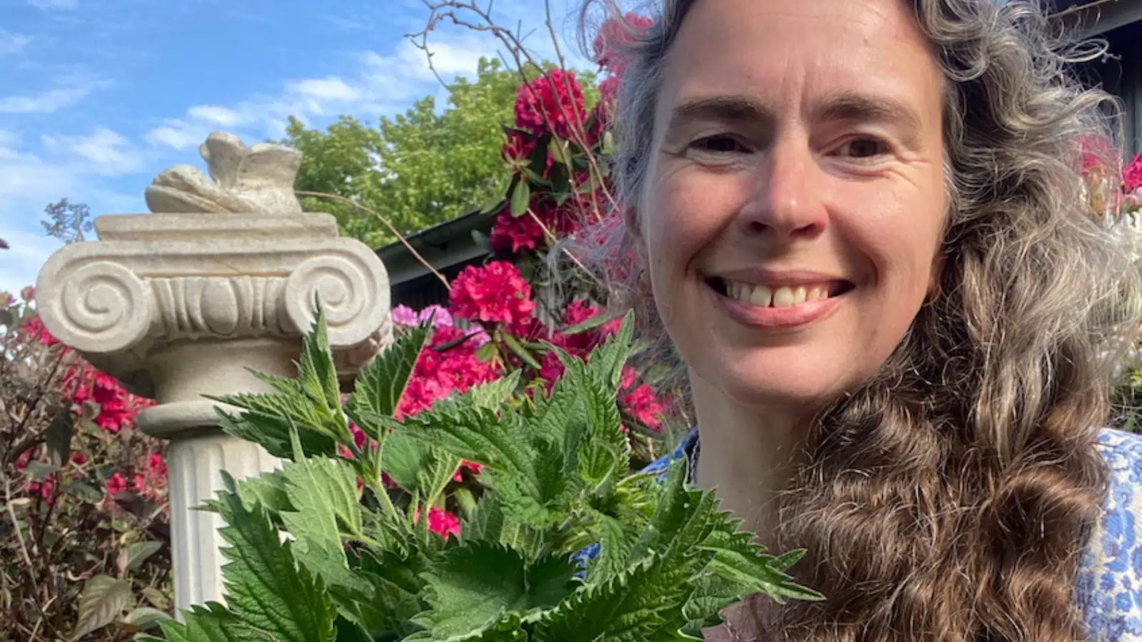 Bettina havde daglige smerter i årevis: Nu bruger hun en plante, de ...