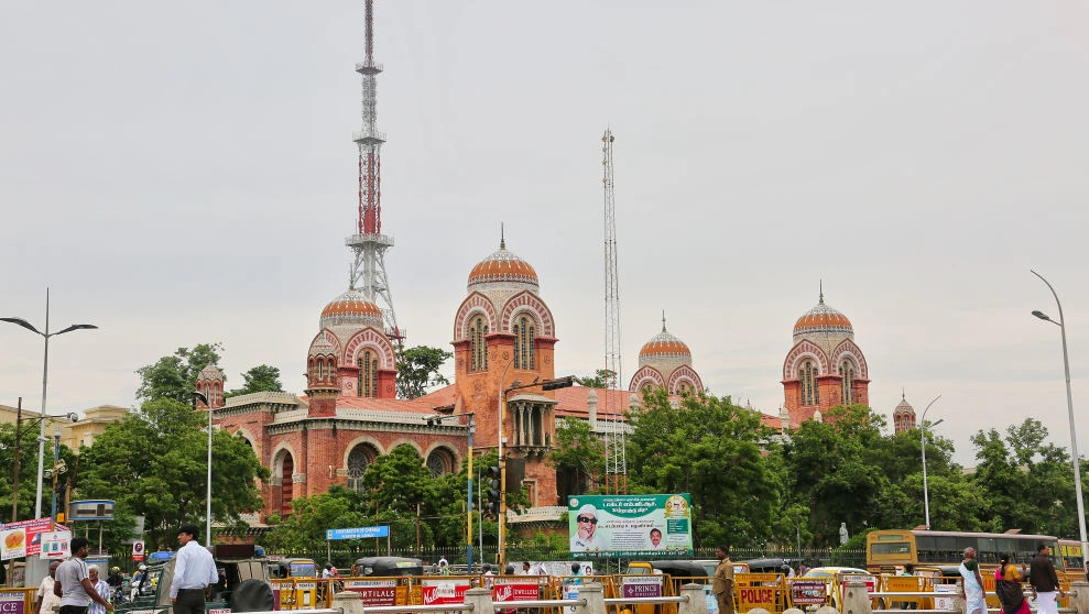 Supreme Court revokes bail for Mumbai GRP officers in extortion case