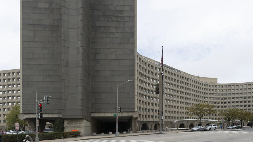15 controversial American buildings and their designs