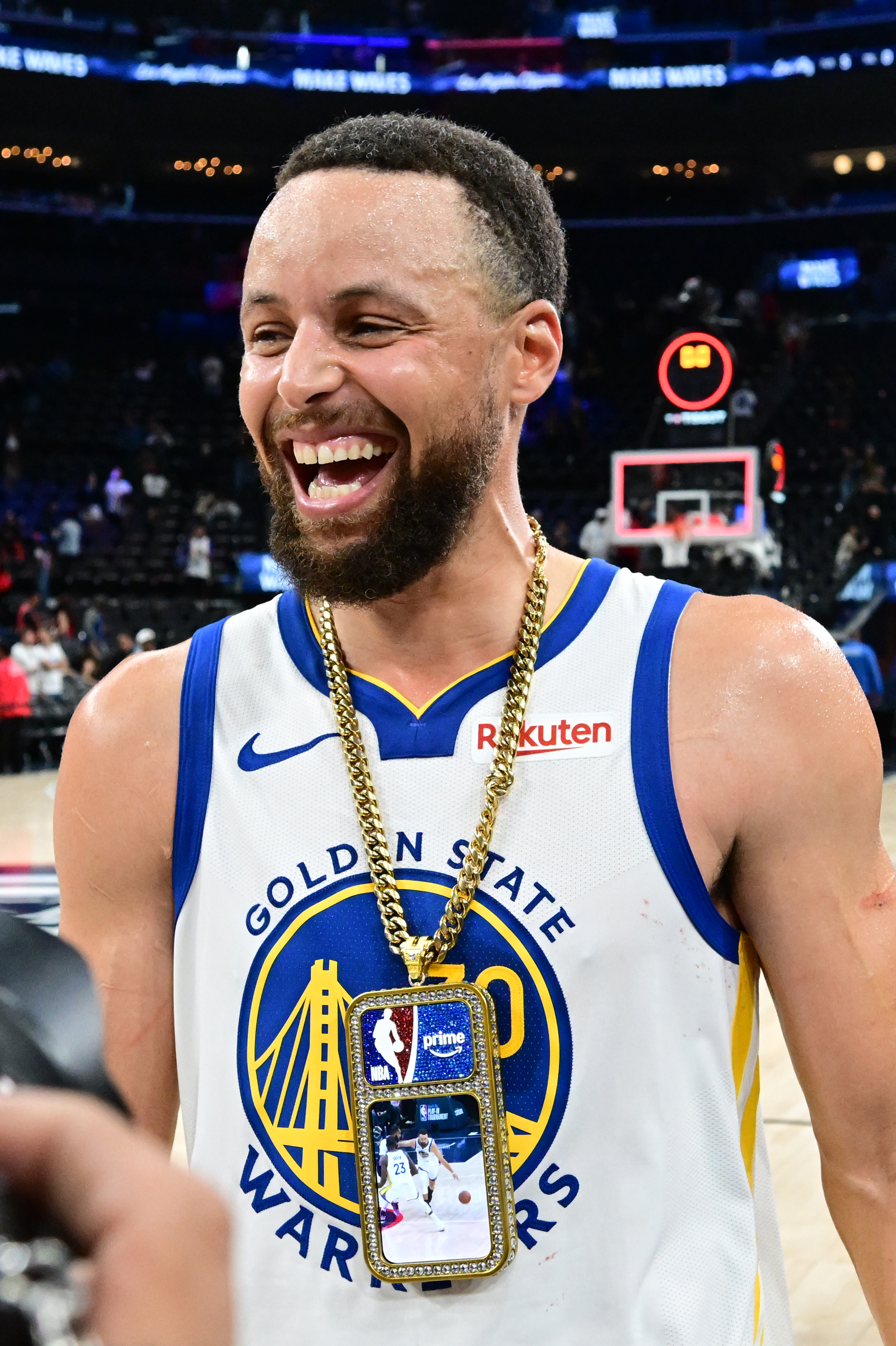 Dub Hub: Steph Curry’s new Li-Ning shoe deal reportedly worth over $400 ...