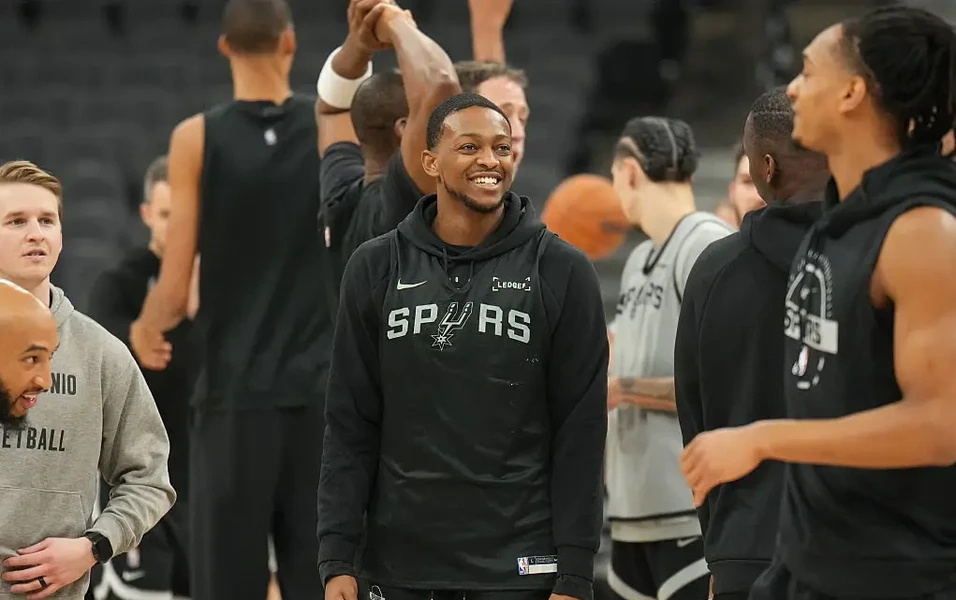 Spurs coach says De’Aaron Fox’s health improving before finals