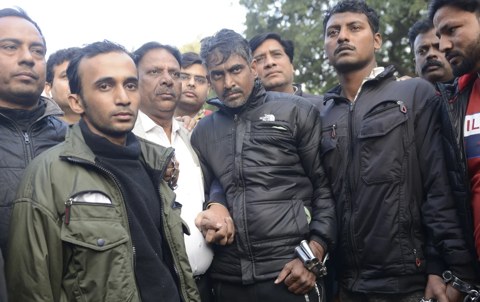 Huzaifa held in Mumbai over suspected ISI-underworld links