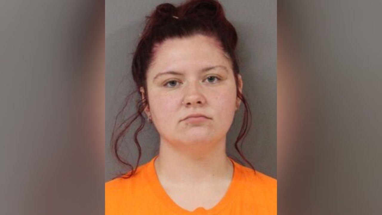 Woman facing charges in Blount County accused of stealing debit card ...