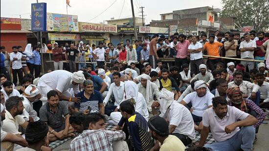Villagers block road in Loni over abducted man, police yet to trace ...