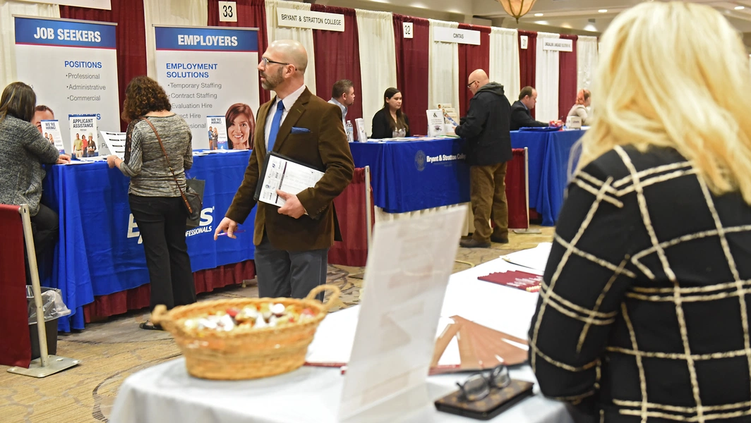 9 stages of the modern job hunt