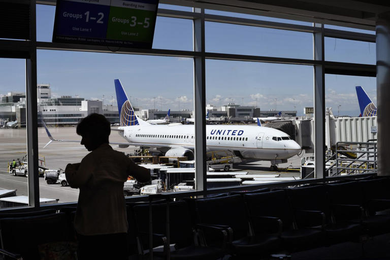 United Airlines wants to use AI with 'no human intervention' to explain ...