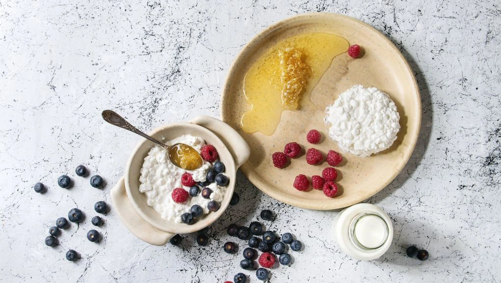 Nutrient-rich fruit pairings for cottage cheese