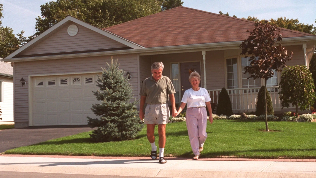 Why many baby boomers avoid downsizing