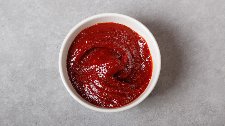 14 ingredients to add to scrambled eggs for a spicy kick