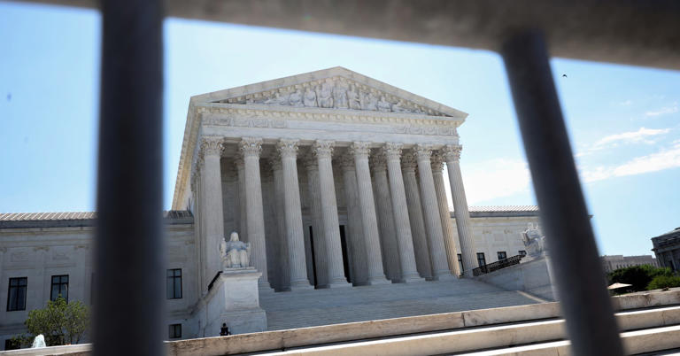 Supreme Court allows Alabama to use congressional map that dilutes ...
