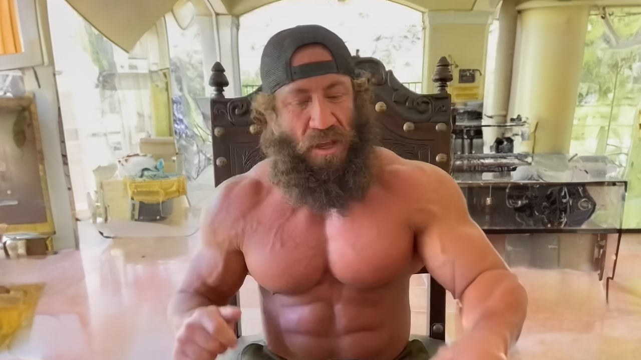 Doctor reacts to eating only raw meat on the carnivore diet