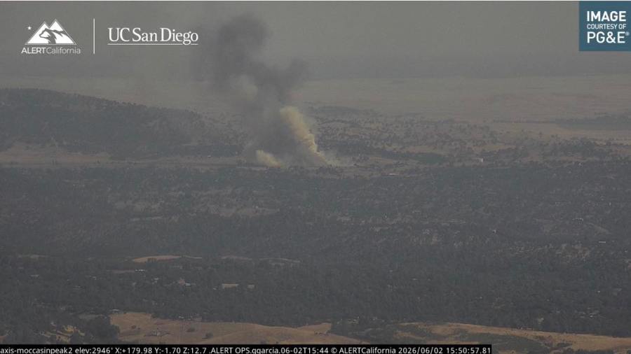 Evacuation warnings issued as Tuolumne County vegetation fire burns