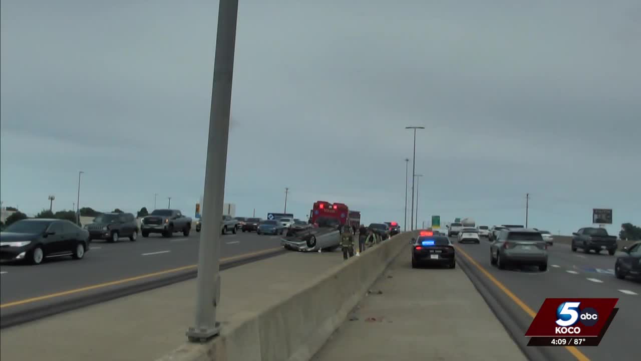 Rollover crash causes slowdown on westbound I-40 near Portland