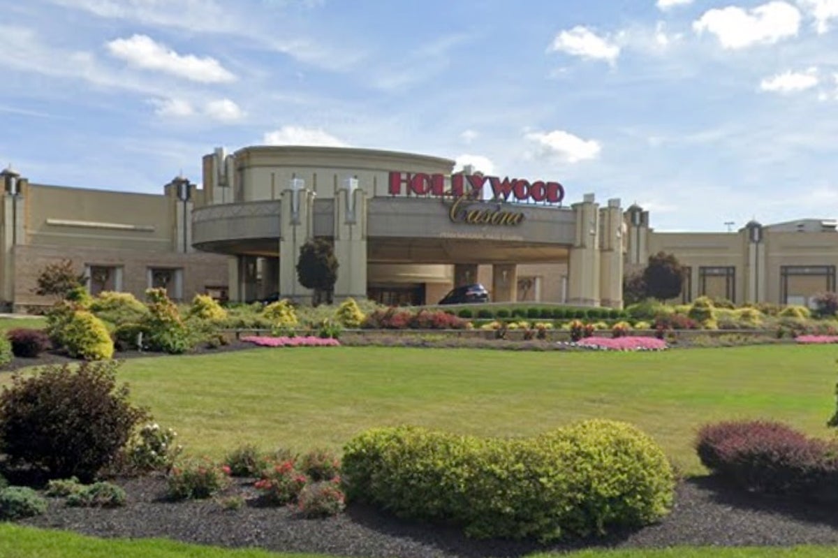 Woman hits jackpot at casino. Only problem, she was banned for life