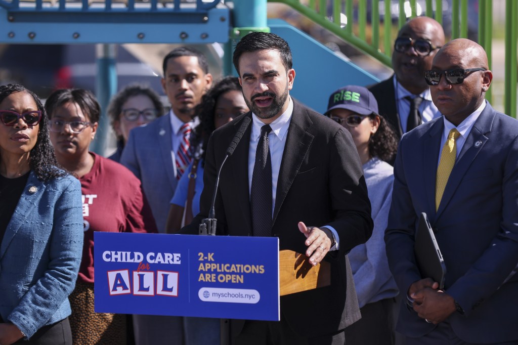 Powerful UFT snags teacher pay bumps of up to $9.5K in compromise deal ...