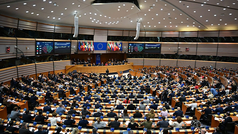 EU agrees hardline migration rules as Iran leaves US talks