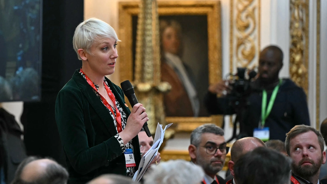UK sets legally binding 87% emissions cut target for 2040