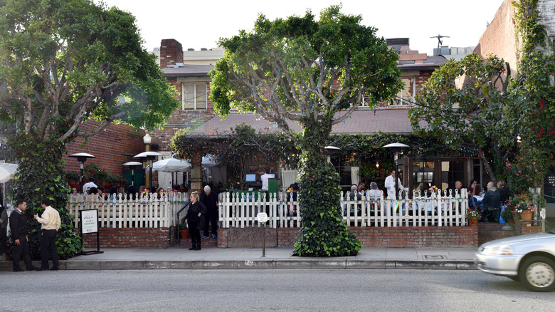 The best celebrity hotspots to visit if you want to see stars in Los ...