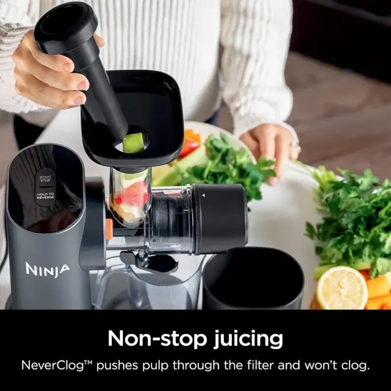 El exprimidor Ninja tiene hasta 40% de descuento y prepara jugos ...