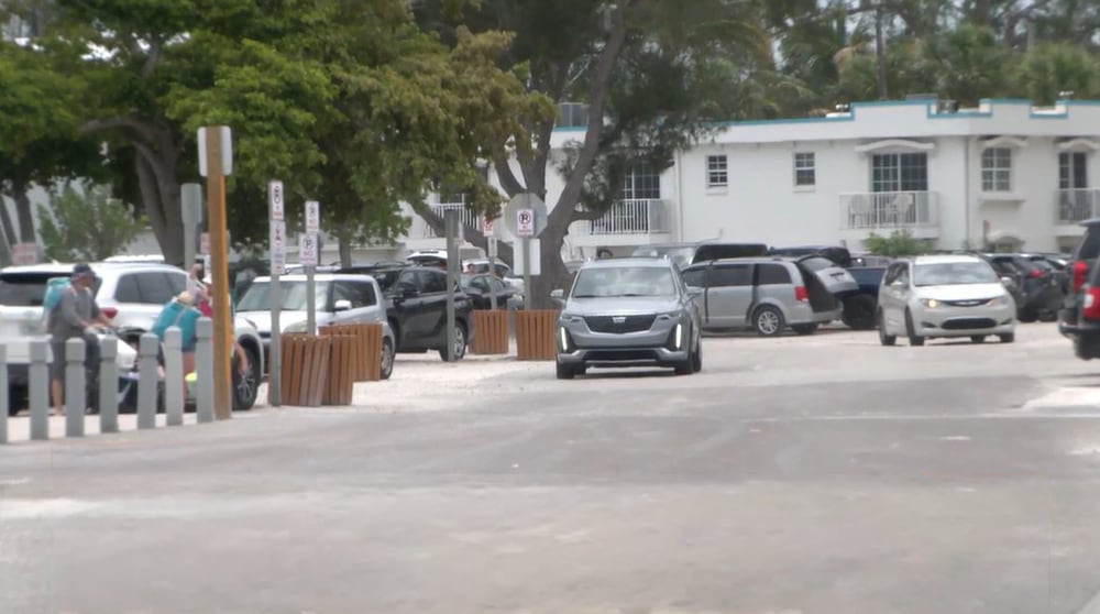 Manatee County studying paid parking for Anna Maria Island beaches