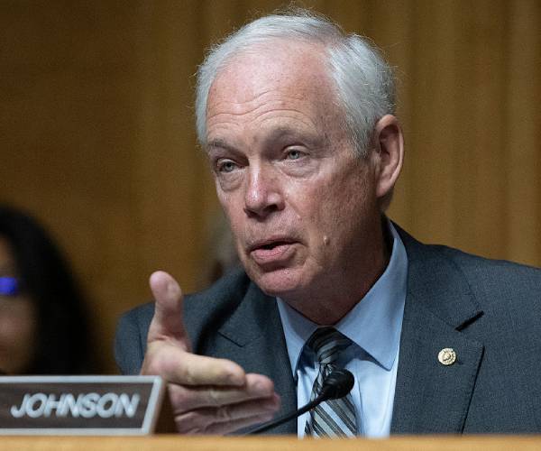 Sen. Johnson to Newsmax: Vaccine risks were concealed