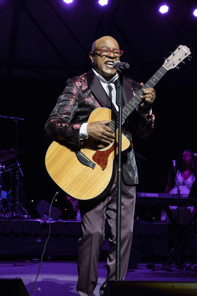 Peabo Bryson, iconic singer behind 'Beauty and the Beast' and 'A Whole ...