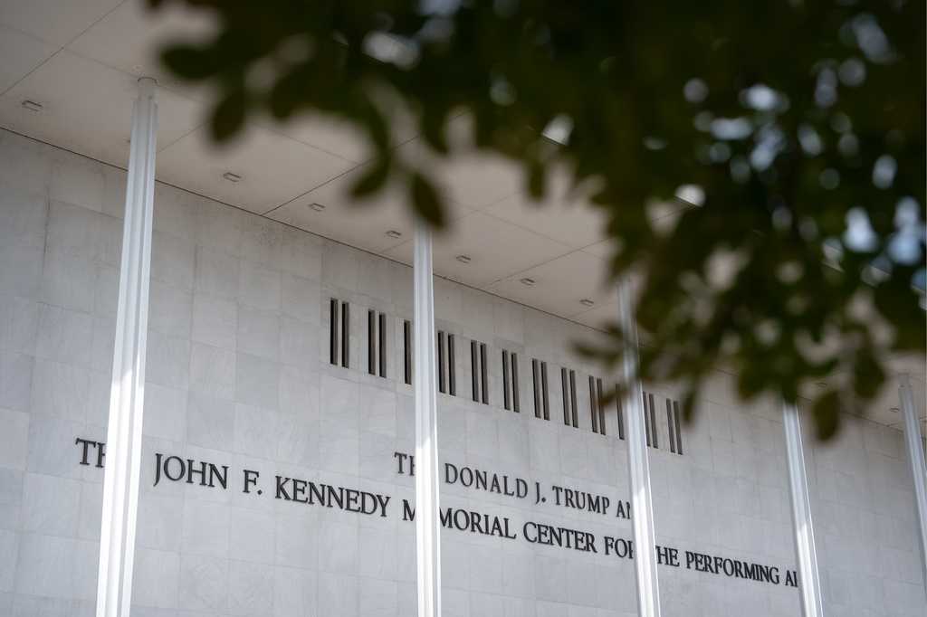 Judge denies Kennedy Center request for pause in ruling ordering Trump ...