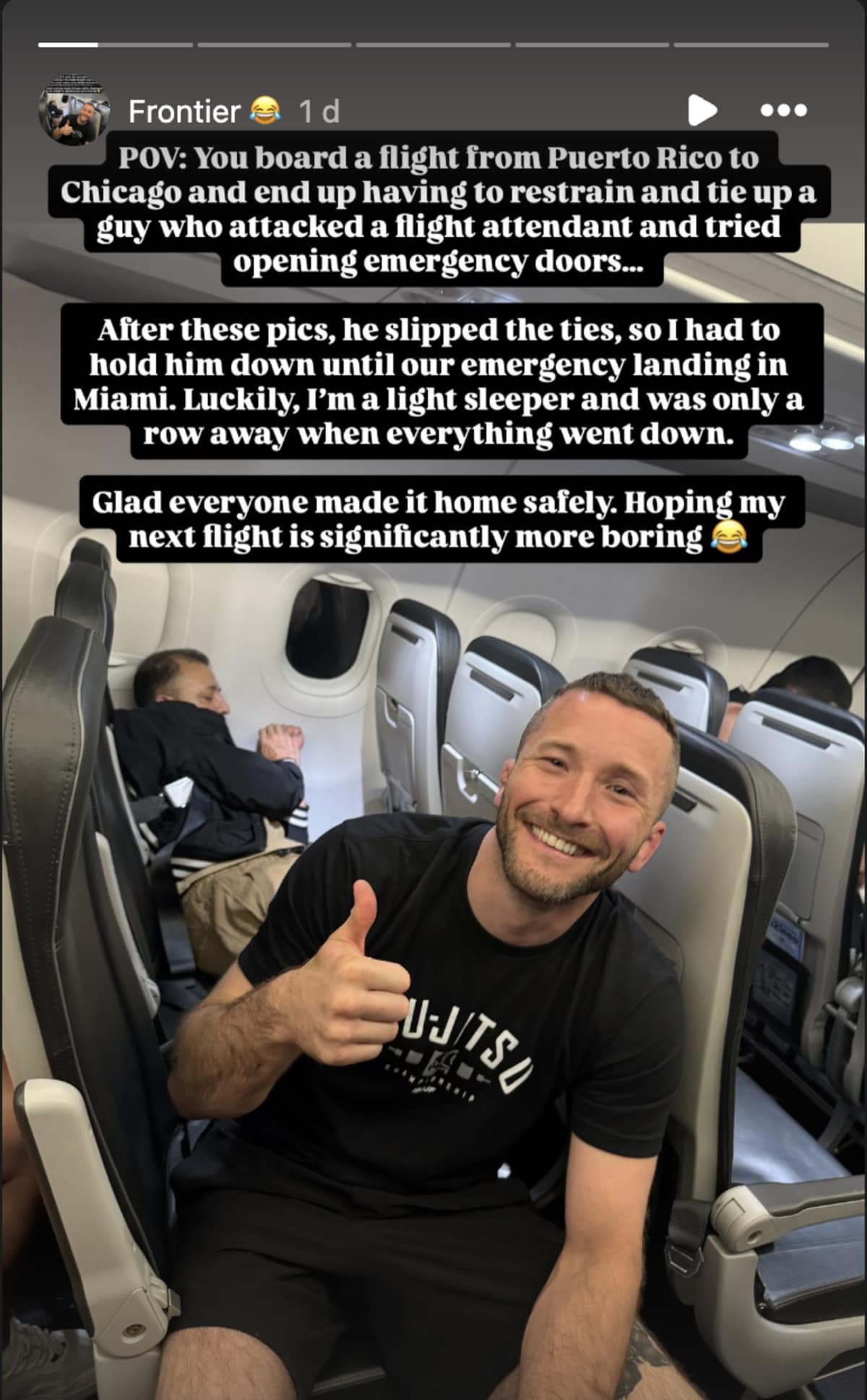 Former MMA fighter helps restrain passenger who tried to open exit door ...
