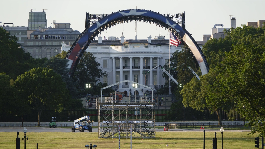 Pentagon fitness rule for Trump’s White House UFC event sparks backlash