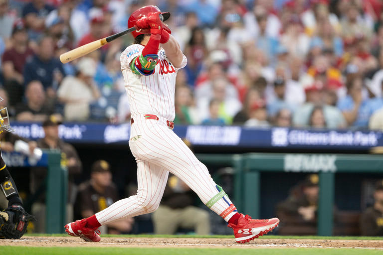 Harper hits 377th career homer, Duran fans the side in the 9th in ...