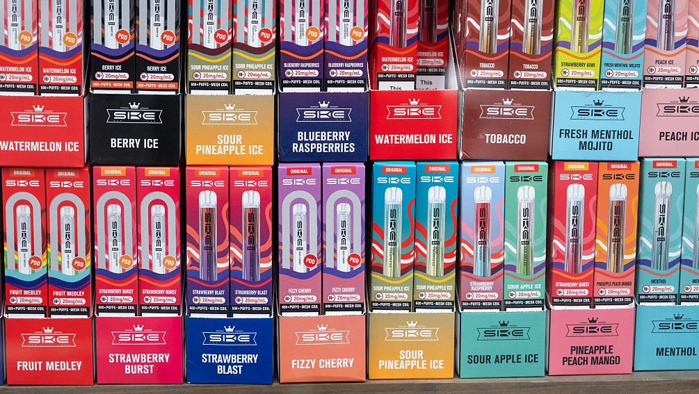 Fruit-flavoured vapes linked to most gene changes in study