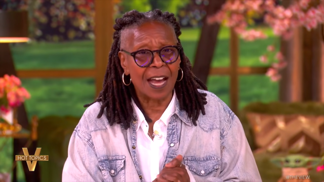The View star throws cue cards, gets fed up with her costars during ...