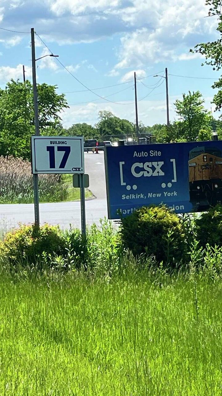 Worker injured at CSX Selkirk rail yard