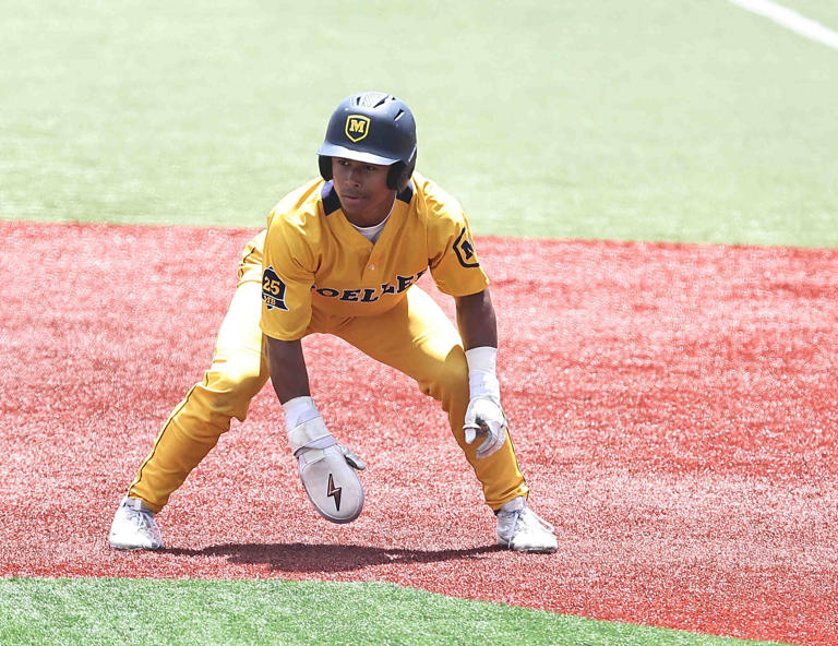 Which Cincinnati baseball teams move to OHSAA regional finals?