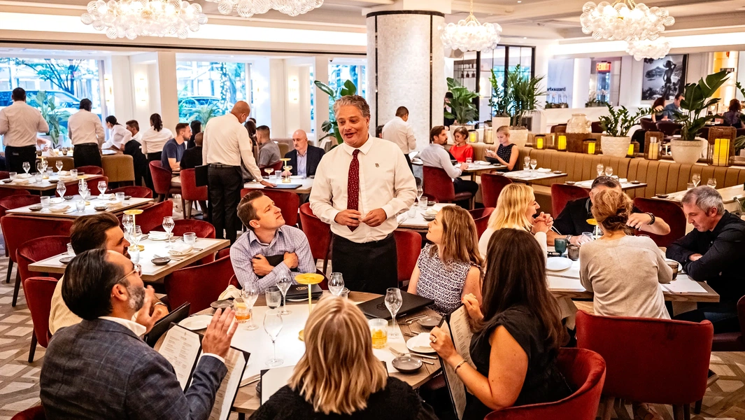 15 things never to say to restaurant staff
