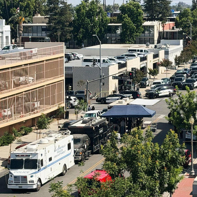 Hostage situation at bank building in California ends after suspect ...