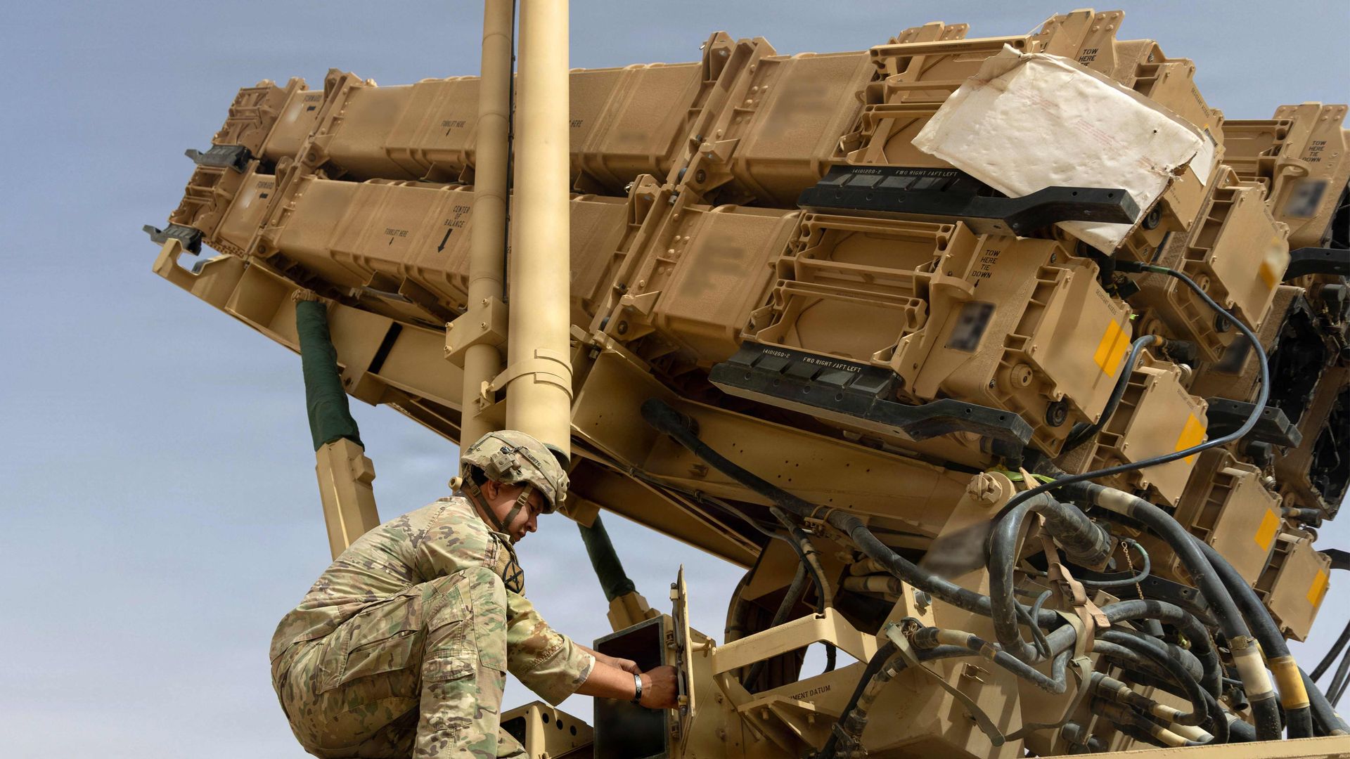Iran-Krieg: Teheran feuert auf Kuwait und Bahrain – USA wollen Angriffe ...