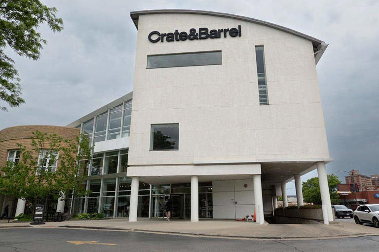 Crate & Barrel is returning to Southlake Town Square. Here's when