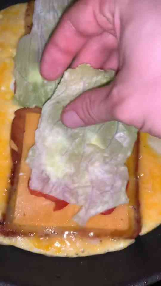 Fischstäbchen-Sandwich mit Ei einfach und schnell zubereitet