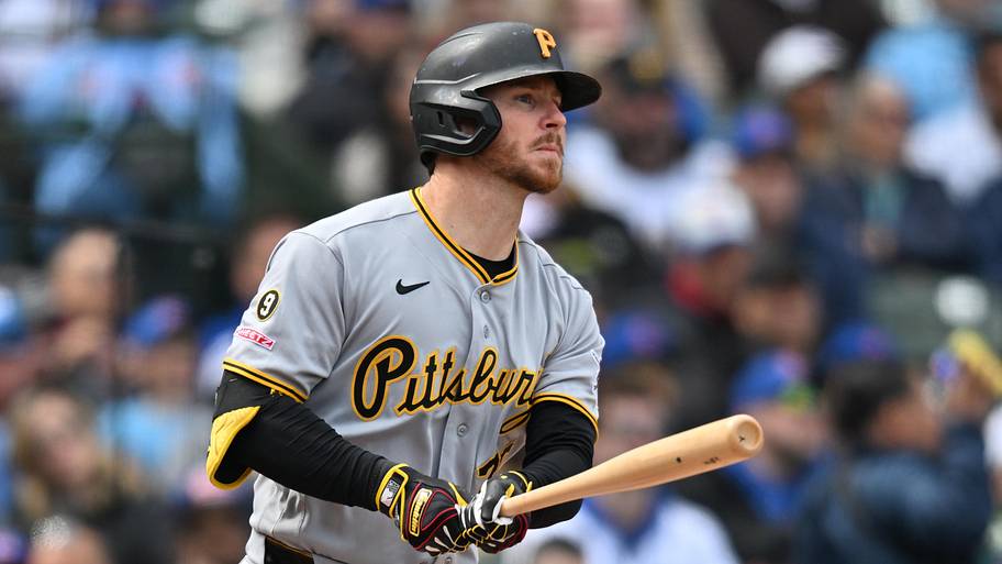 Pirates slugger returns to field for first time since injury