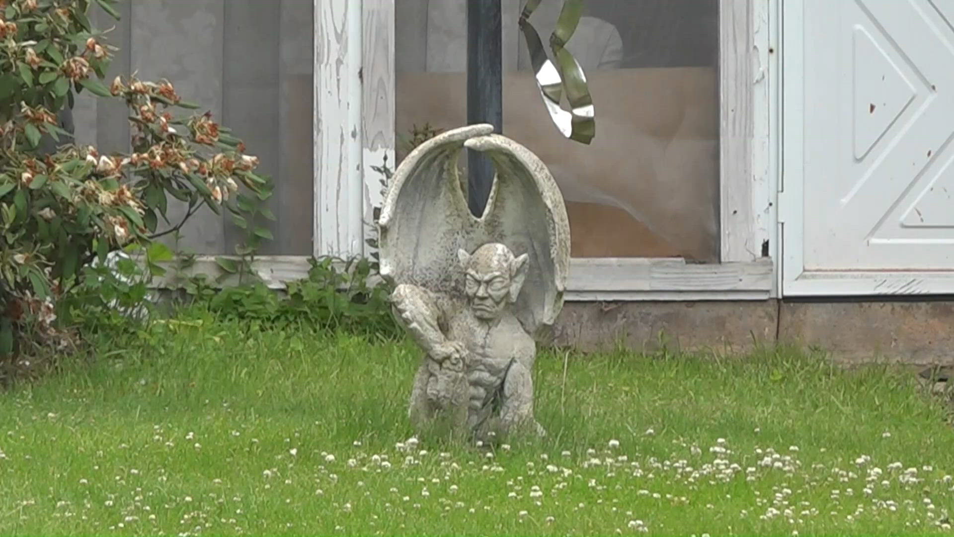 Enfield neighbors consider discovery of WWII mortar in nearby home ...
