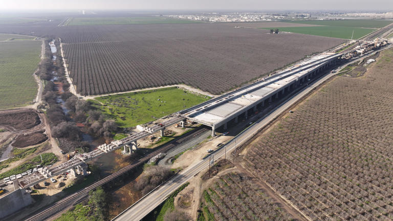 California high-speed rail turns to private investors