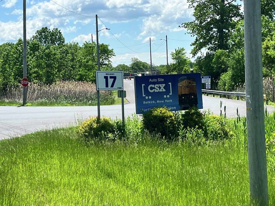 Worker injured at CSX Selkirk rail yard