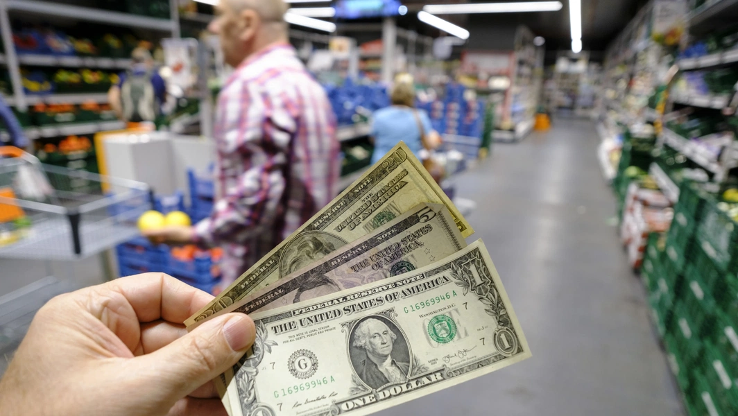10 risky places to store your money