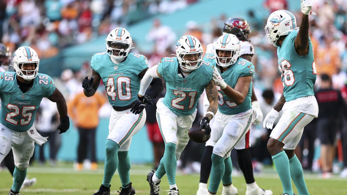 49ers sign veteran safety, Santa Cruz native Ashtyn Davis to one-year ...