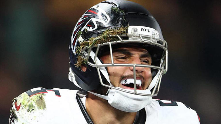 Falcons reward Drake London with $141 million and it's just the beginning
