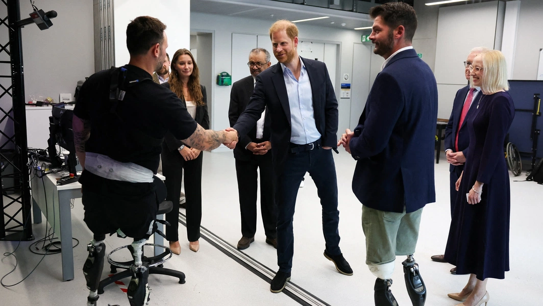 Harry’s UK trip for Invictus seen as chance for royal thaw