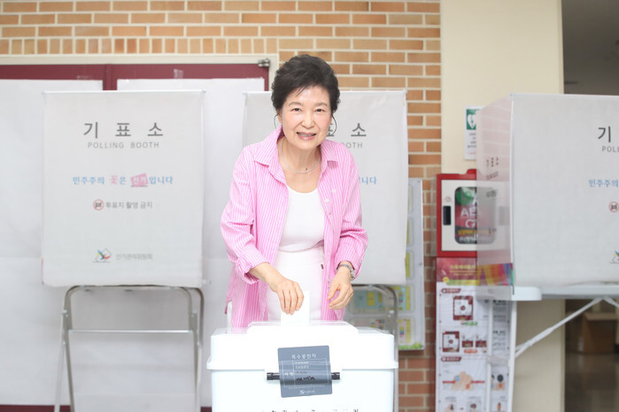 Former president casting vote