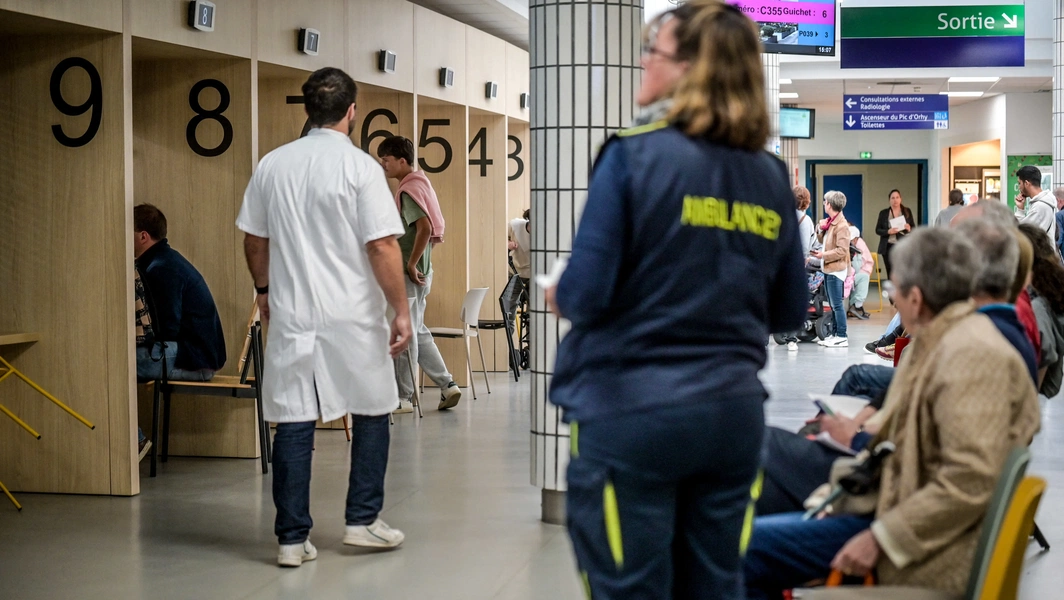 16 things to avoid when visiting hospitals